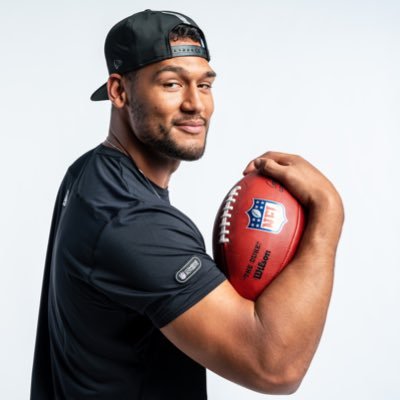 Zaven Collins Speaking Fee and Booking Agent Contact