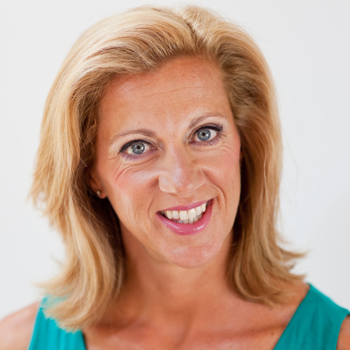 Sally Gunnell Speaking Fee and Booking Agent Contact